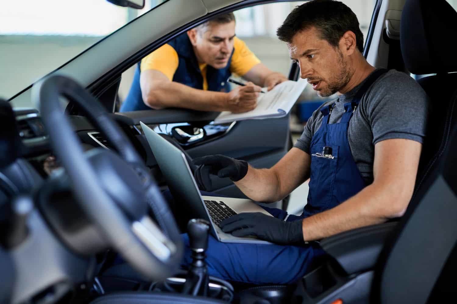 Les points à vérifier lors de l’achat d’un véhicule : focus intérieur ... Les points à vérifier lors de l’achat d’un véhicule : focus intérieur ...
